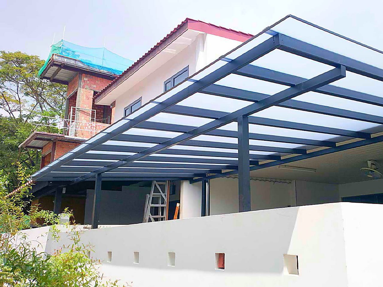 Atap Kanopi Murah Polycarbonate Berkualitas dan Kelebihannya
